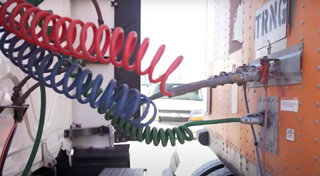 What Is A Glad Hand On A Truck? A Complete Breakdown