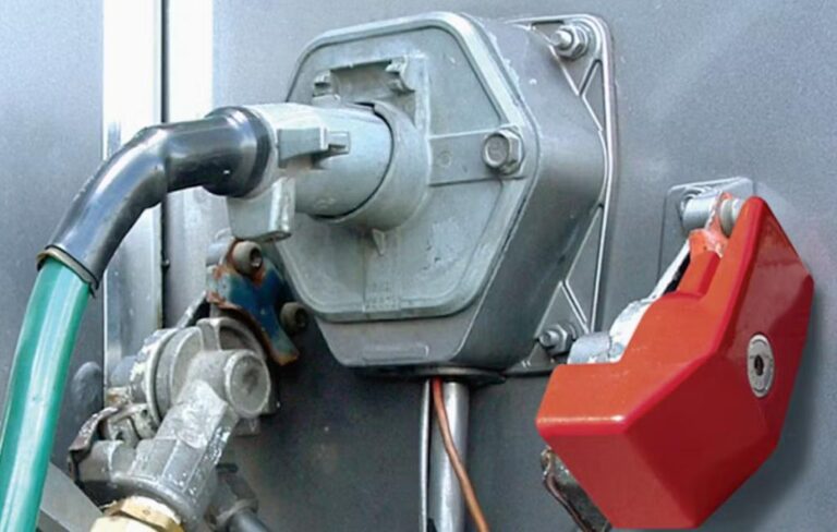 What Is A Glad Hand On A Truck? A Complete Breakdown