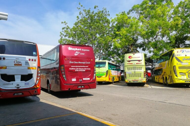 How Are Buses And Cars The Same Width? Understanding Vehicle Widths